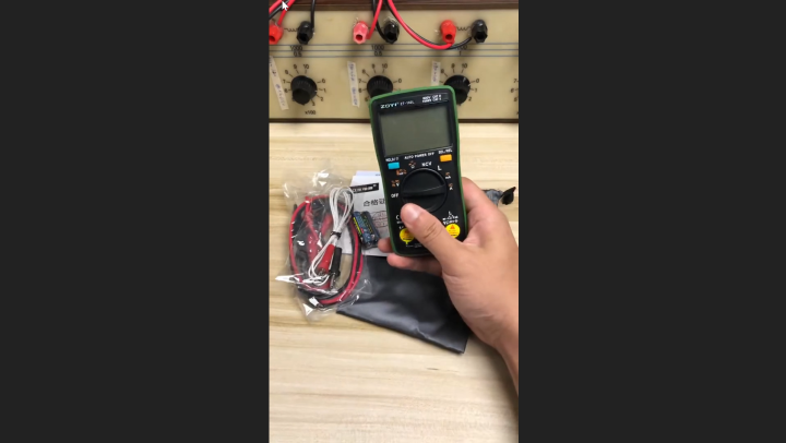 ZOYI ZT102L Digital Multimeter, 6000 Counts Auto Range Backlight ...