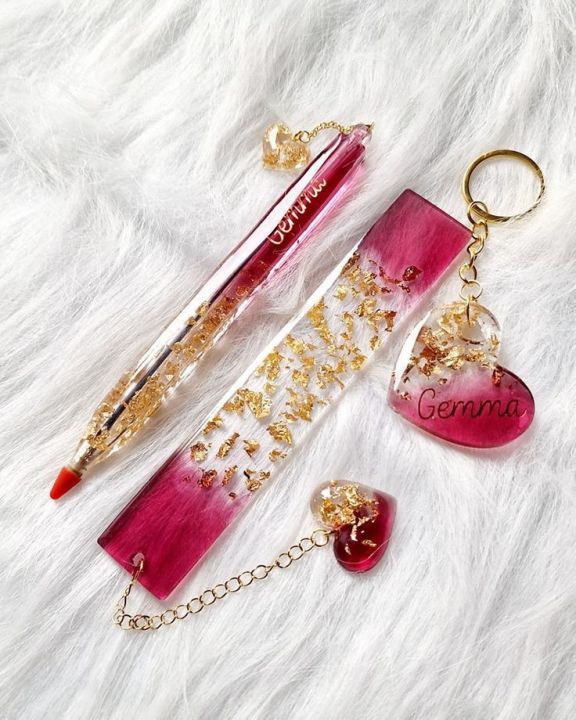 resin customized gift set, customized keychain bookmarker, and pen set ...