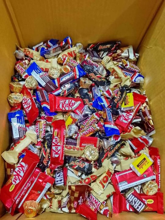 Chocolate Gift Box 25 Pcs Low price High Quality chocolate Gift box ...