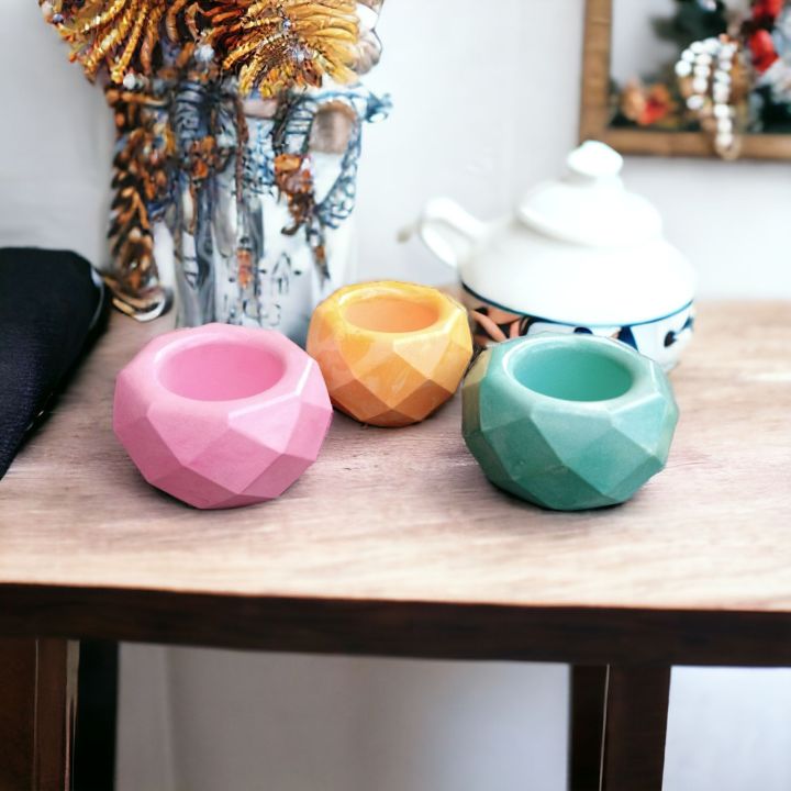 Pack of 5 small beautiful pots | Daraz.pk