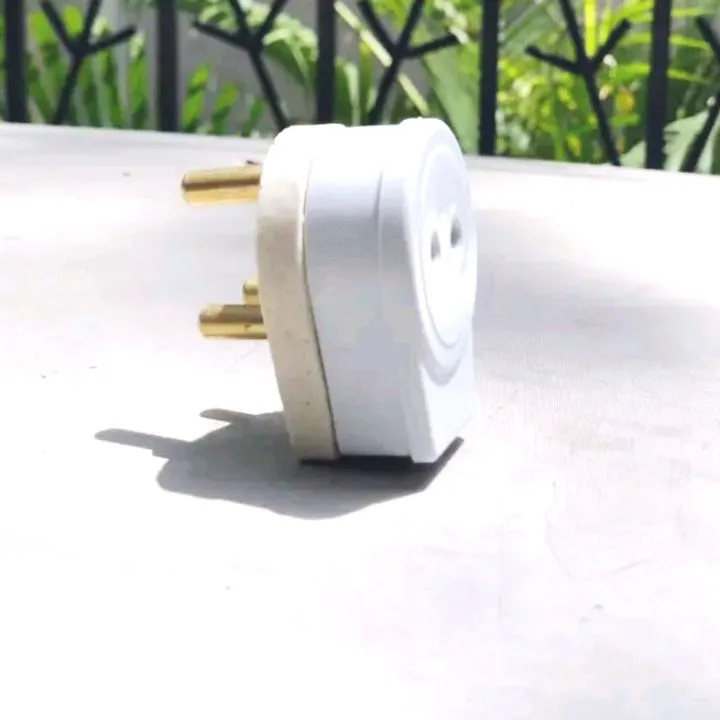 Three pin shoo universal/Power plug shoo three pin 30/A | Daraz.pk