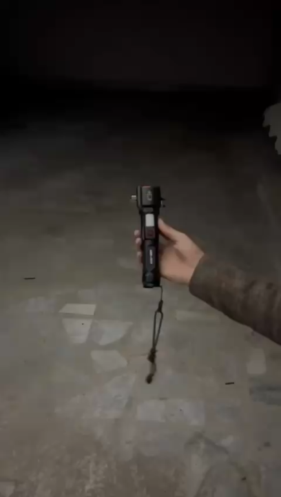 Super 8800mAh Powerful 2-in-1 Emergency Flashlight & Power Bank – 1KM ...