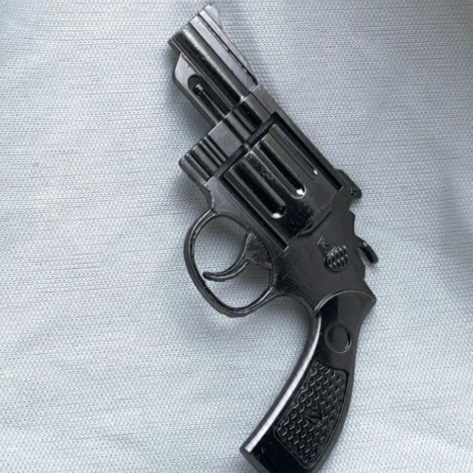 "Fully Metal 6 shot Revolver Keychain - Large Size" | Daraz.pk