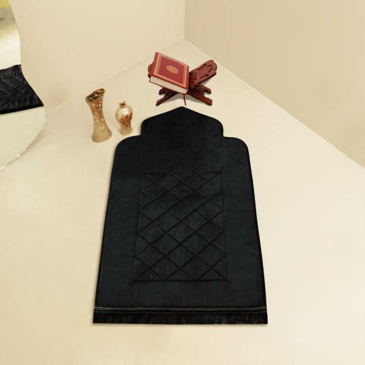 Premium Velvet Jai Namaz – 29x47 inch | Soft Padded Prayer Mat – Black ...