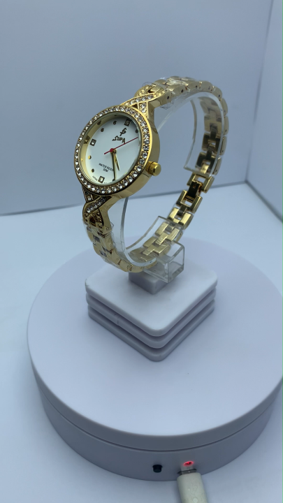 Supa Round Shape Gold Dial Fashionable Party Wear Luxury Desigine Watch ...