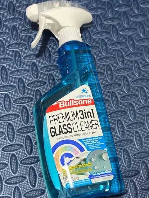 Bullsone Premium 3 in 1 Glass Cleaner - 550ml | Daraz.com.bd