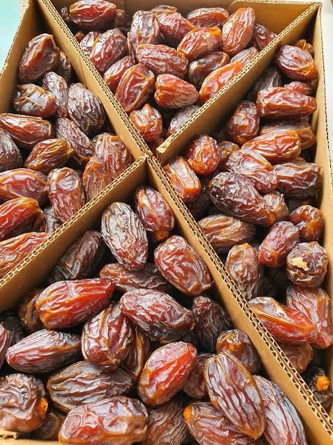 Premium Dates 1kg | Daraz.com.bd