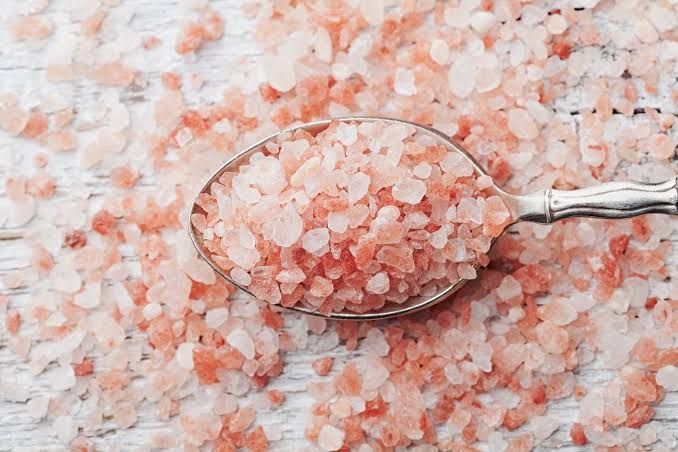 Rock Himalayan Pink Salt 100 grams Raw form | Daraz.pk