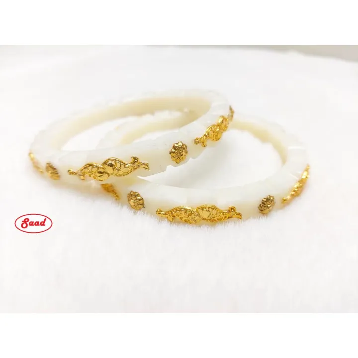 City Gold Making White Golden Design Shakha Pola Bangles. Plastic Sakha ...