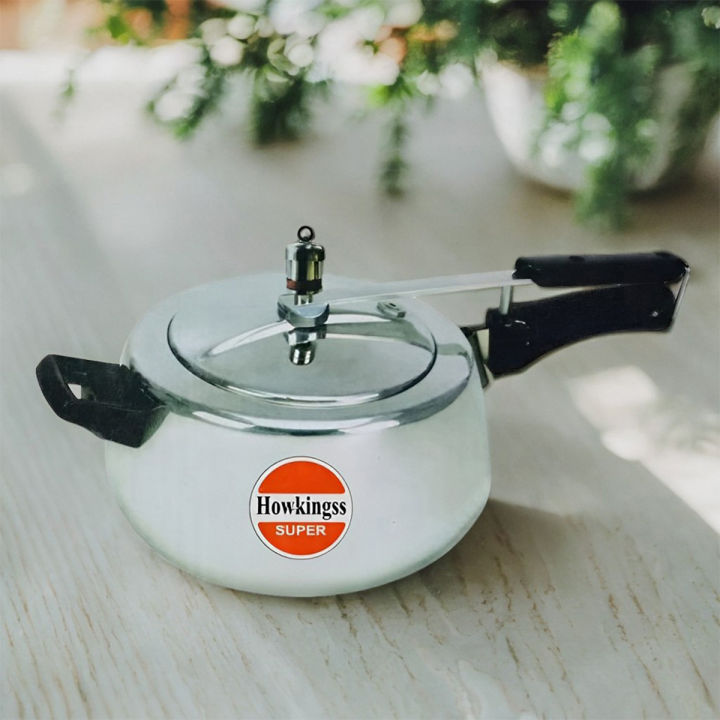 Howkingss 5.5L Oval Pressure Cooker (Apple Shape) - Cook Quick And ...