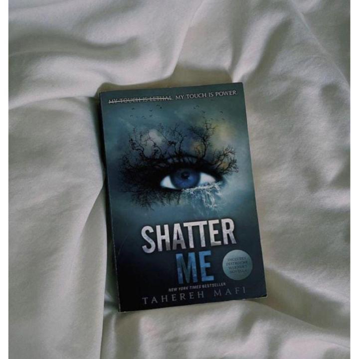 Shatter me (shatter book no.1) Paperback | Daraz.com.bd