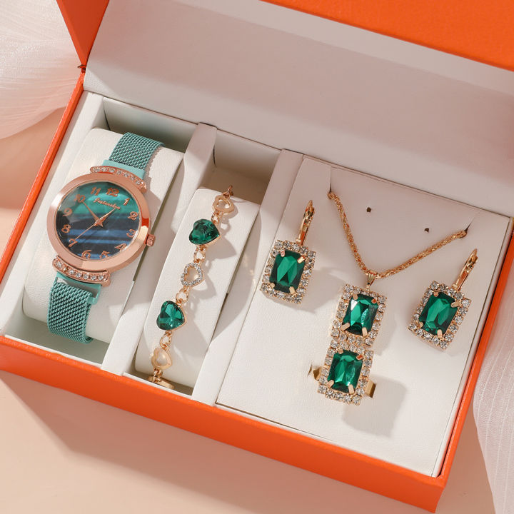 Stunning Diamond Inlaid Women's Watch - New-Arrival for Women and Girls ...