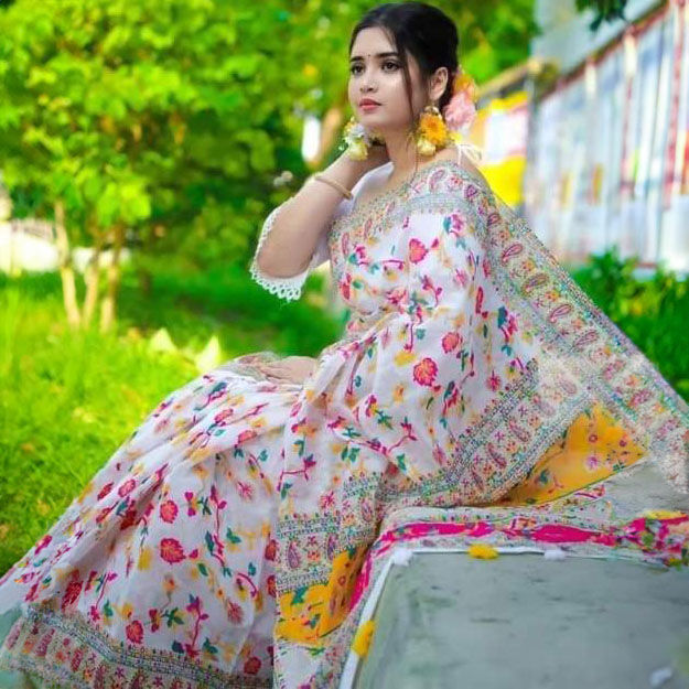 Trendy Fashionable Afsan Print Saree for Women | Daraz.com.bd