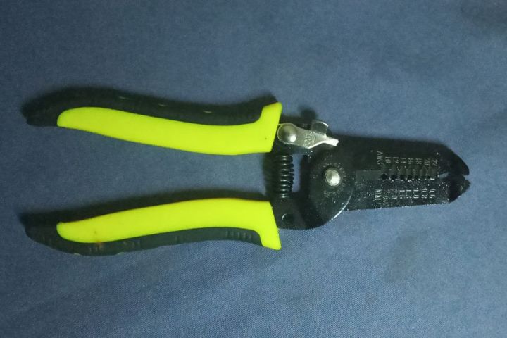 Combination Pliers Cutting Plus 7 inch (200mm) Industrial-Hark Caput ...