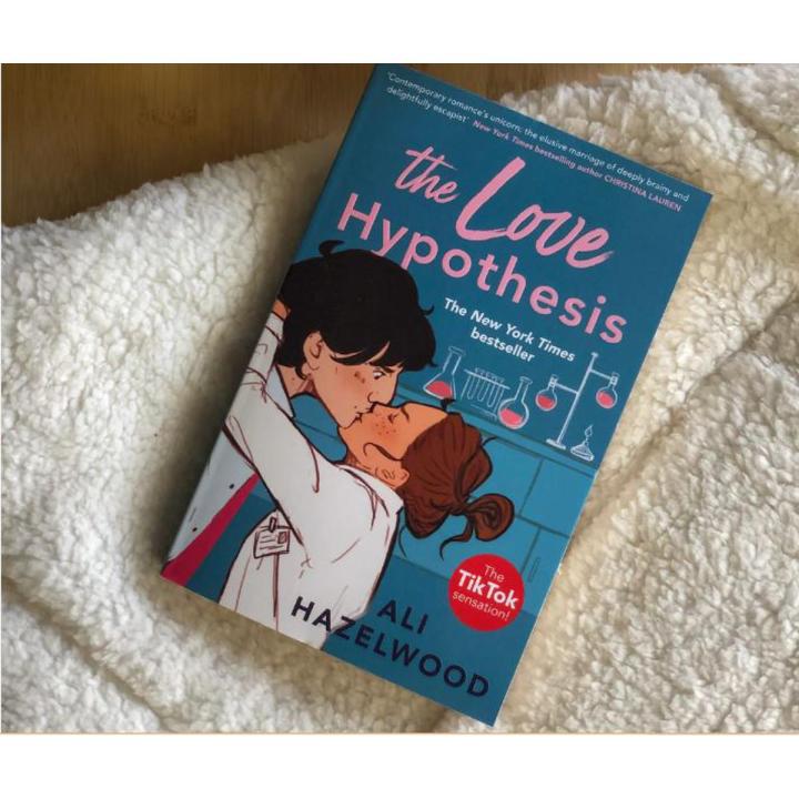 The Love Hypothesis Book by Ali Hazelwood (Premium Paper and Matte ...