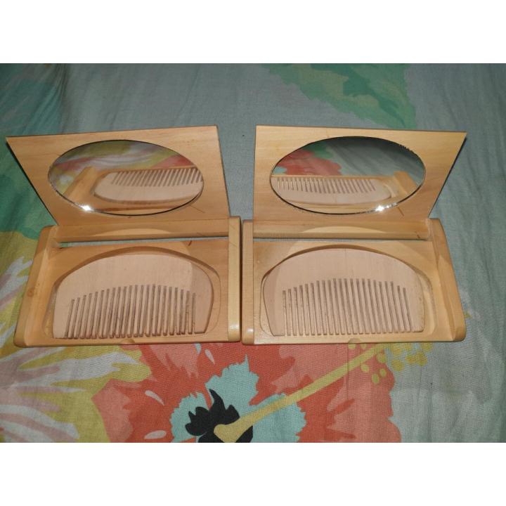 Wooden comb with mirror box | Daraz.com.bd