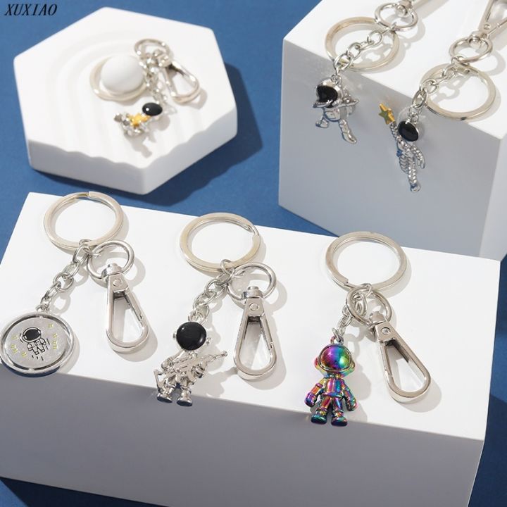 6 Styles of Space Keychain Astronaut Key Ring Wearing and Accessories ...