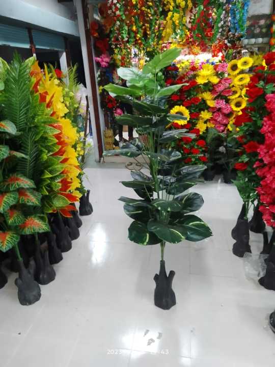 Artificial flowers and plants store
