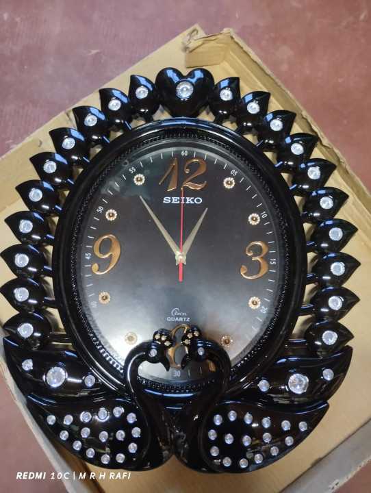 সুন্দর স্টাইলিশ দেয়ালের ঘড়ি - wall clock | Daraz.com.bd