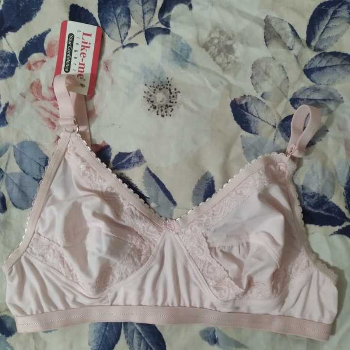 Women's Stretch Seamless lace trimmed front bra | Daraz.com.bd