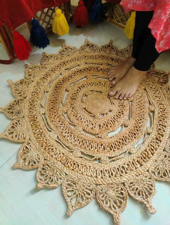 Jute Floor Mat/ Jute Rugs ( Round Hand Made jute mat, Jute Colour ...