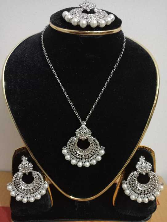 Exclusive Looking good new Style Necklace set for Girls Necklace For ...