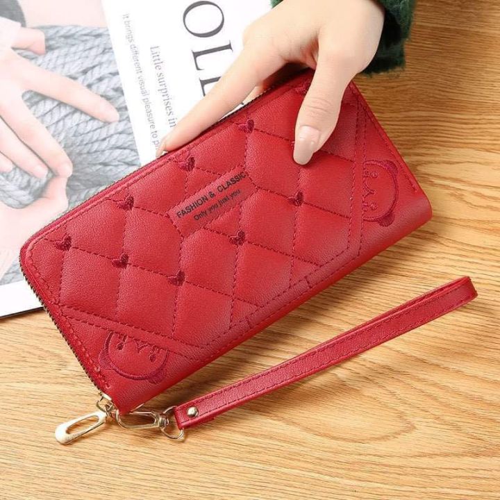 Fashionable purse or wallet bag with zipper, capacious chain with ...