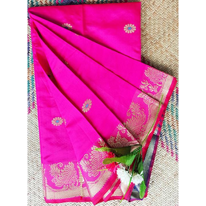 Tangail Tat বাচ্চা মেয়েদের জন্য ম্যাজেন্টা রঙের হাফ সিল্ক শাড়ি ...