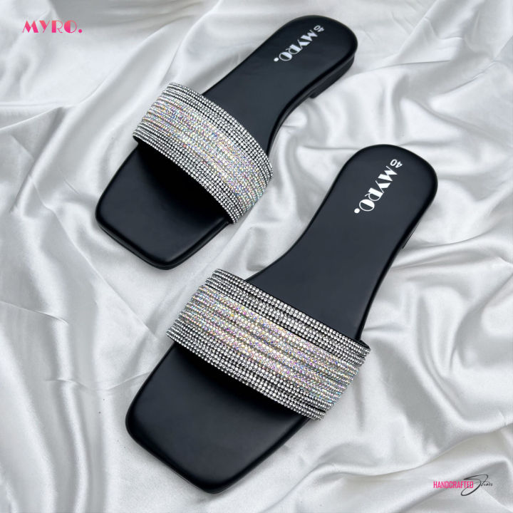 Gwen Black Slide | Daraz.com.bd