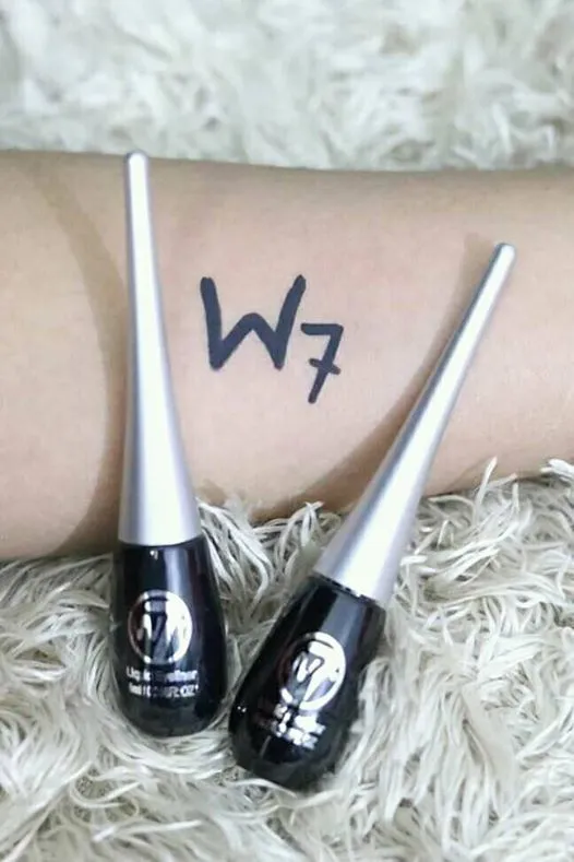 Liquid eyeliner pot store