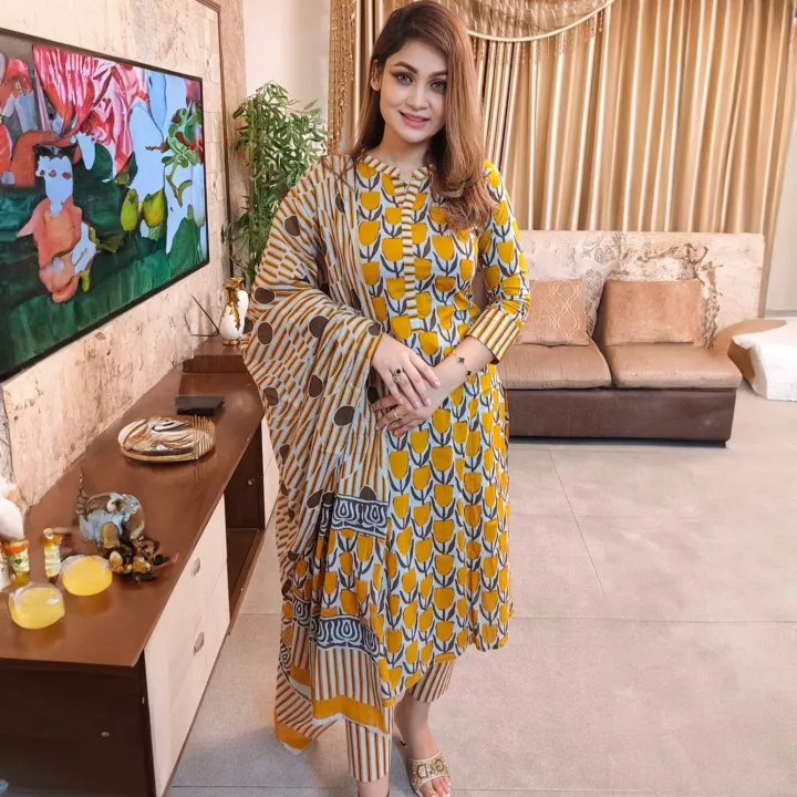 "Cotton Unstitched Afsan & Screen Print Exclusive - Embrace Stylist ...