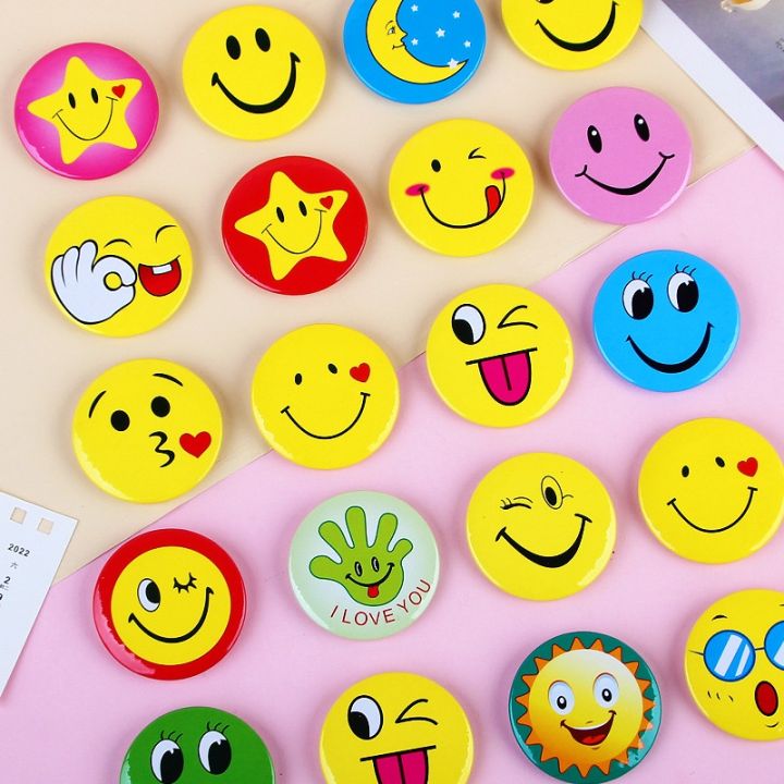 Smiley Badge Emoji Cute Variety Anime Emoticon Brooch School Round ...