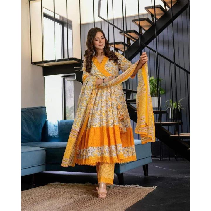 Stitched Online Hit designed Cotton Fabric Screen Print Stylist and ...