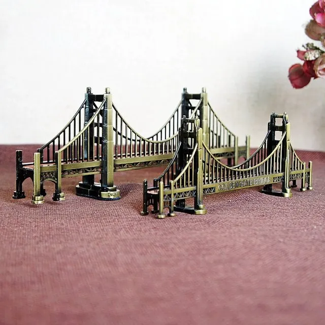 Golden Gate Bridge Showpiece Small and Large Size Metal Model Home ...
