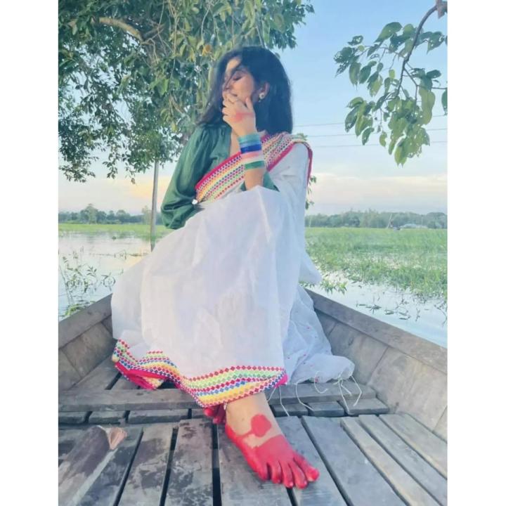 Jhok Peir White Colour Saree Same As Picture Saari For Woman Sari ...