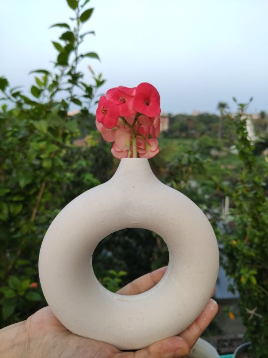 Nordic Round Hollow Donut Vase Dry Flowers Pot Arts Decoration for ...