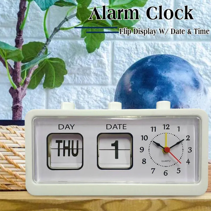 VINTAGE RETRO QUARTZ ALARM CLOCK FLIP DISPLAY WITH DAY DATE & TIME ...