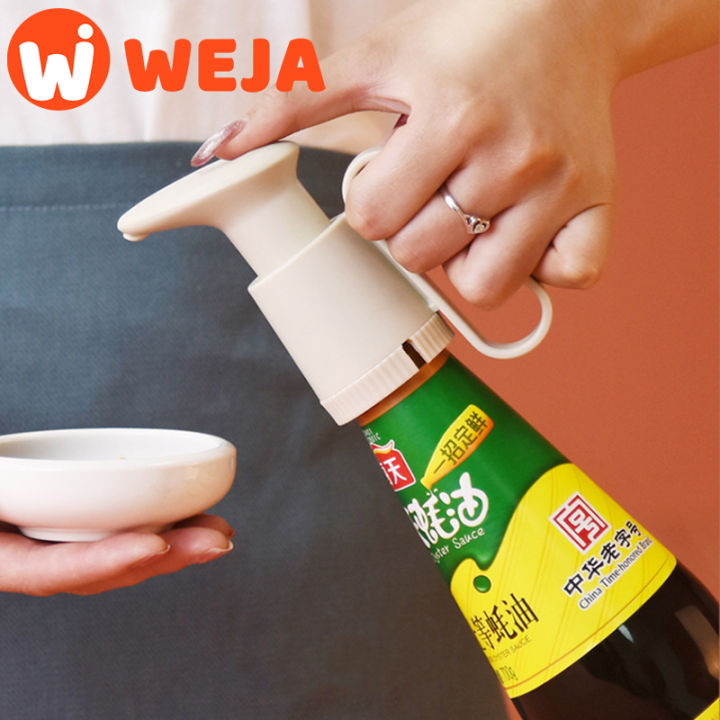 New household kitchen oyster sauce squeezer press-type oil squeezing ...