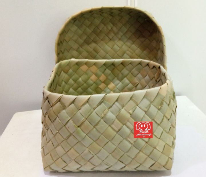 Avurudu Kavili Box, Handmade Straw Woven Storage Basket with Lid, Gift ...