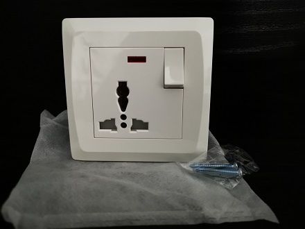 13A Premium Universal International Power outlet wall socket plug base ...