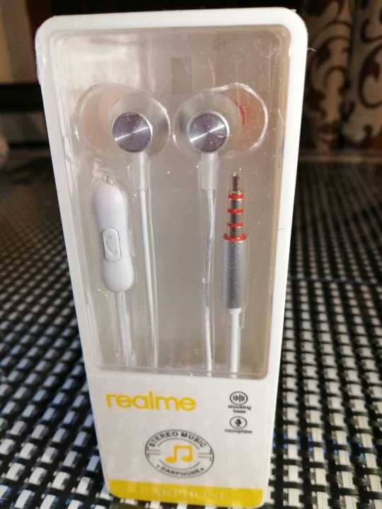 Realme Earphone Buds with mic in plastic box | Daraz.lk