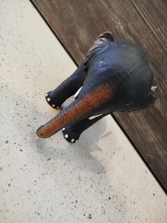 Small Elephant |Hand Carved Rubber Elephant Statue Wealth Lucky Figurine Natural Appearance of ...