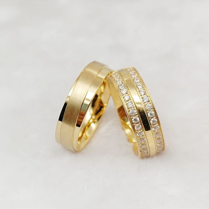 High Quality Designer Wedding Rings For Couples Men Ladies 18 Carat ...