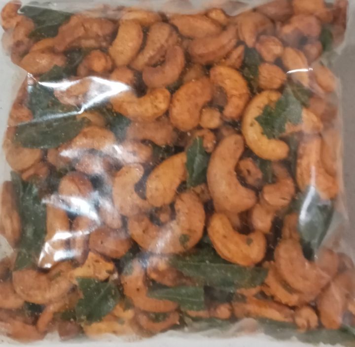 Develed Cashew Nuts - 1Kg | Daraz.lk