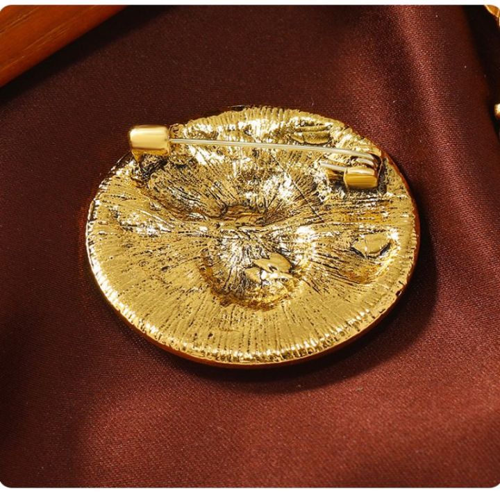 Vintage Brooch Greek Medusa Shape Diamonds Luxury Head Brooch Coat ...