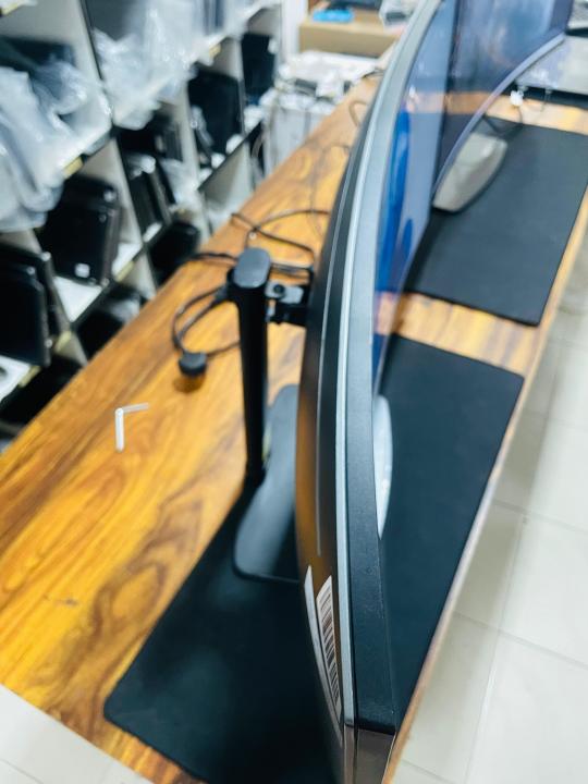 34 Inches Ultrasharp 4K Monitor | Daraz.lk