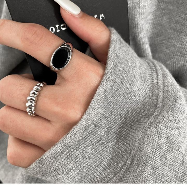 Must-have】Vintage Black Twist Ring Women's Niche Design Light Luxury ...