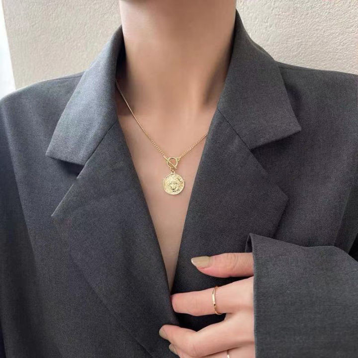 【Fashion-forward】Ins Cool Style Simple Queen Figure Coin Necklace Women ...