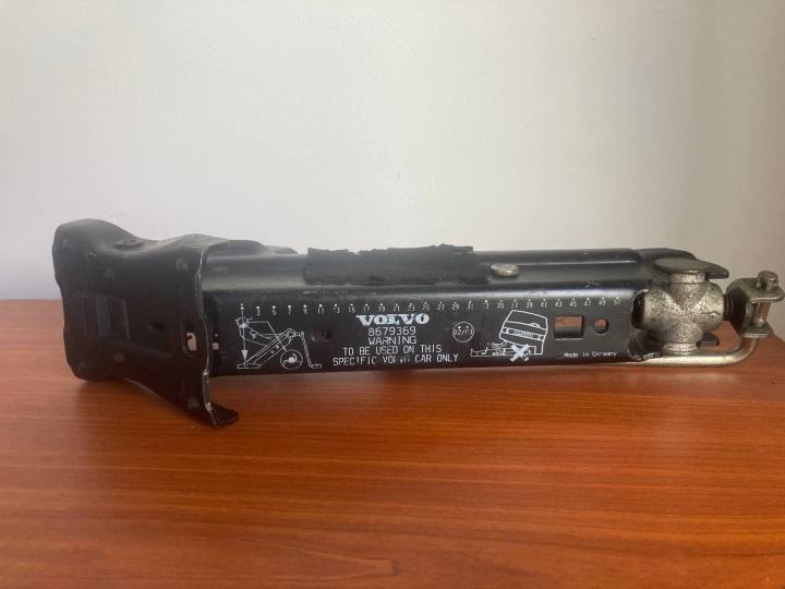 Hydraulic floor jack for vehicles VOLVO | Daraz.lk