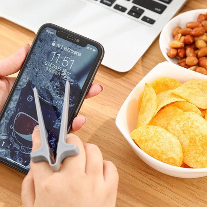 Creative Cell Phones Playing Lazy Assistant Food Holder Snack Clips ...